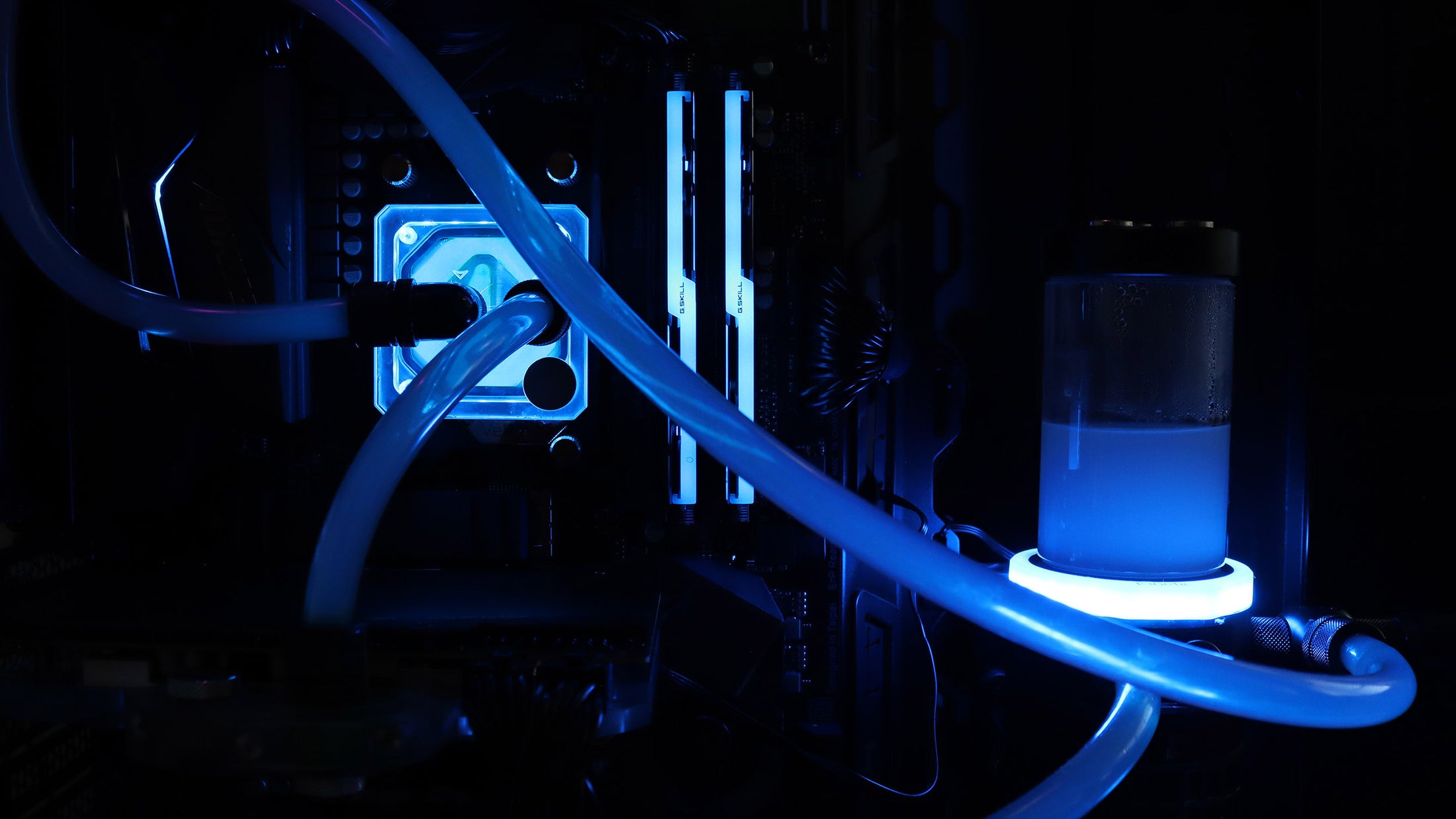 Computer Cooling Liquid - CPU & PC Liquid Coolant | Go Chiller